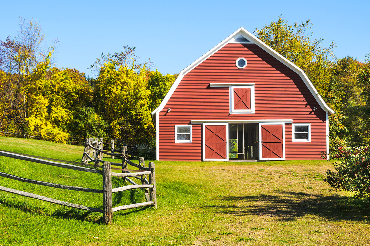 Why Are So Many Barns Red? - Interesting Facts